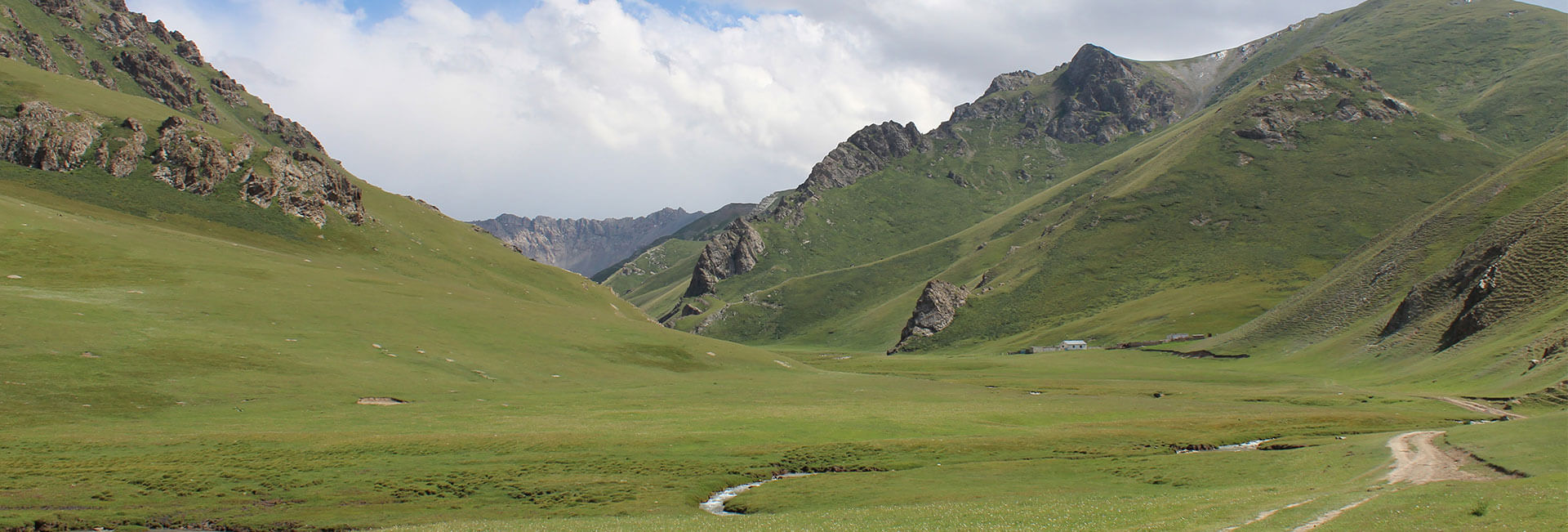 A Traveler’s Tale: Yurt Living in Sary Tash, Kyrgyzstan