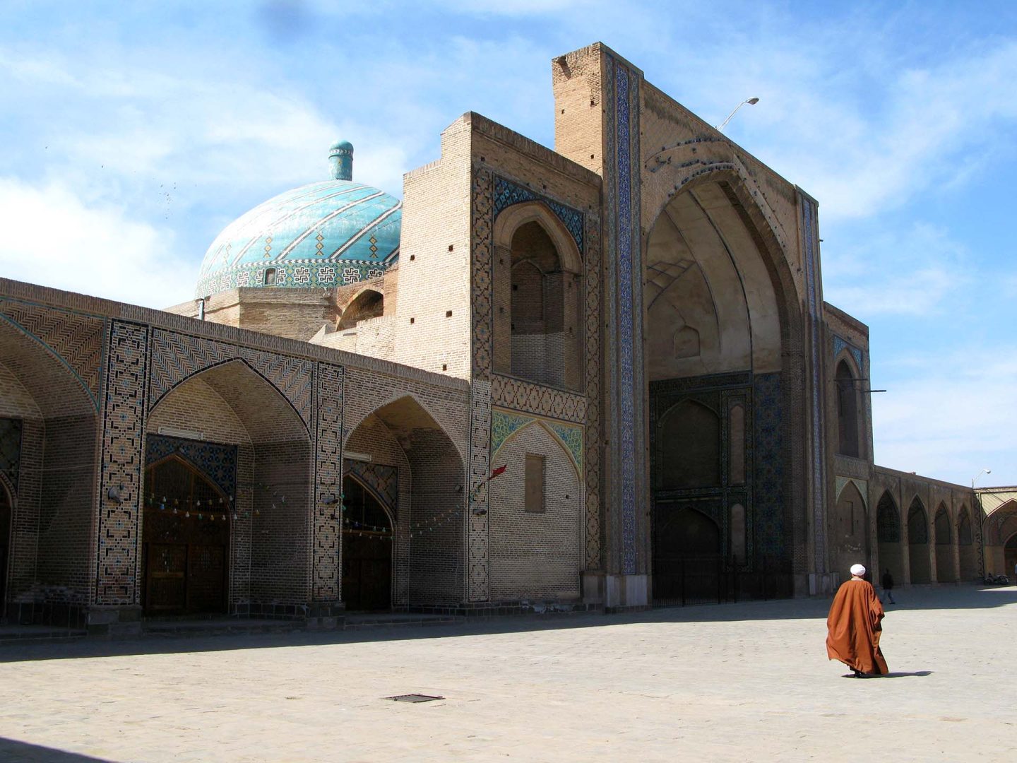 Essential Iran Enhanced private tour | MIR Corp